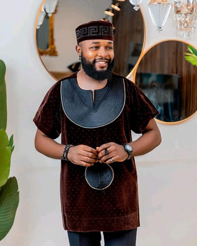 Dansiki men Dansiki men kaftan hat by rofiatayomide70 - Men Traditiona ...