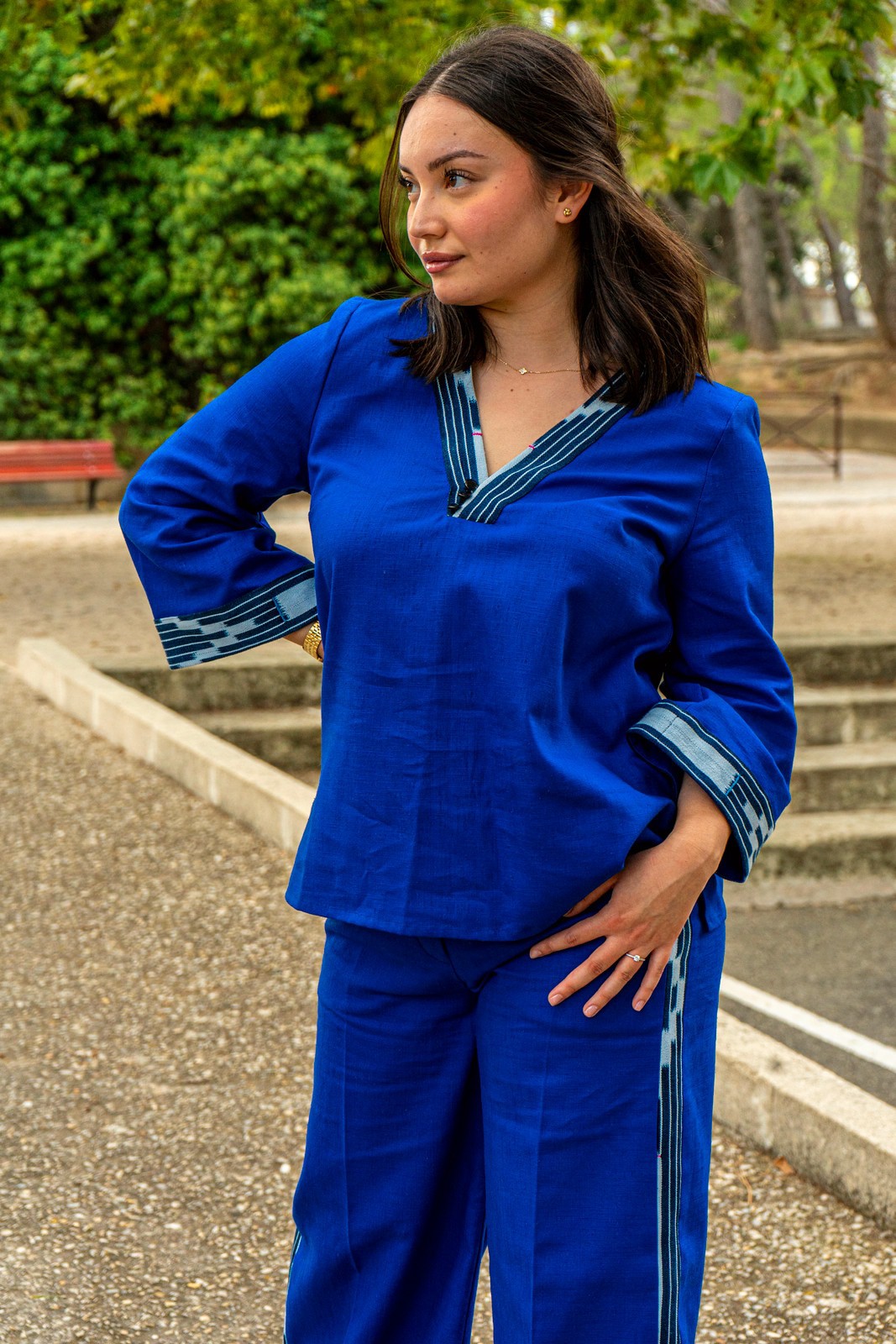 Blouse femme Nkonim – Bleu Saphir Pagne Sénoufo by atelieresthercreatio ...