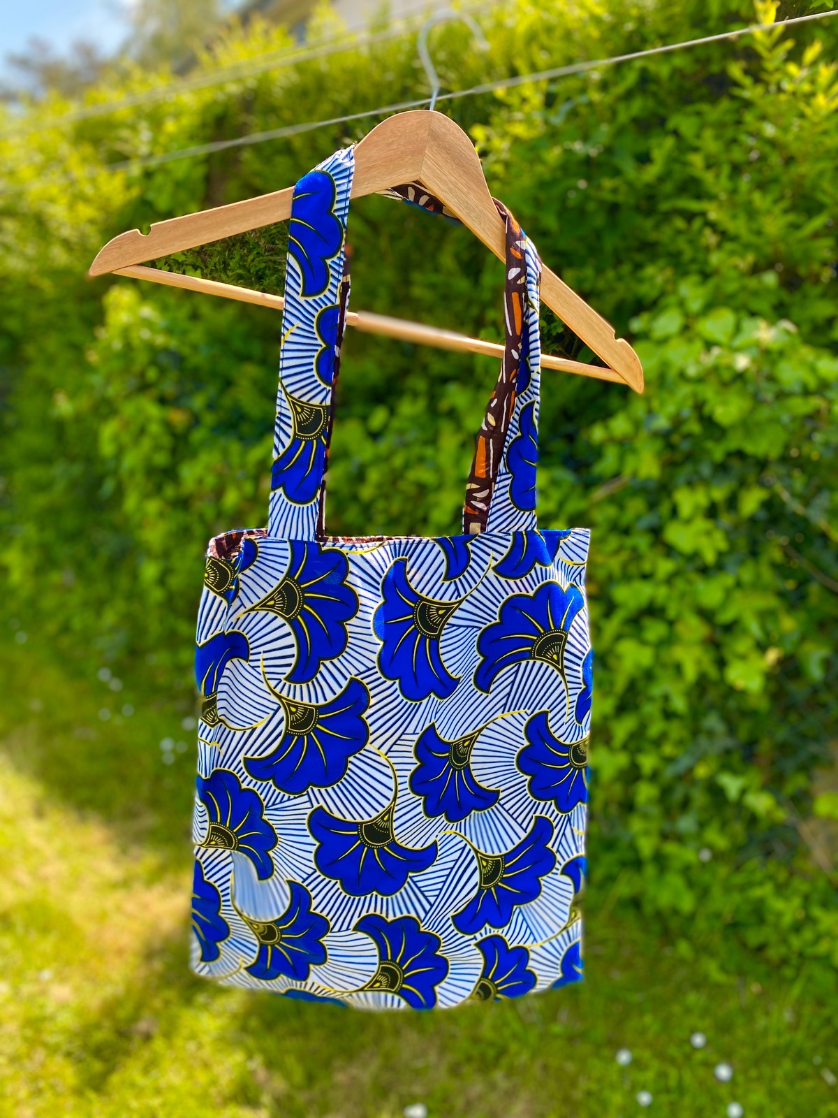 Tote bag réversible en wax par lookafrochic - Tote bags et sacs de plag ...