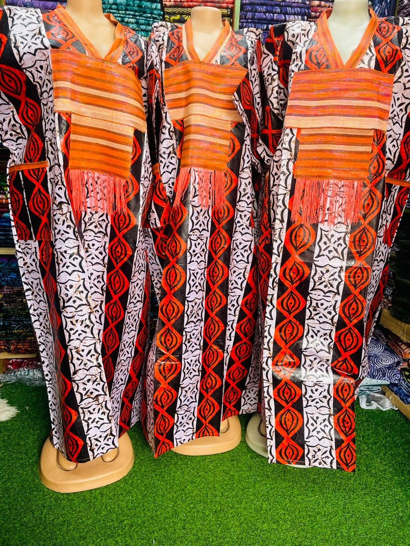 Adire Gown mixed with Fringe (Aso Oke) 🥰 by booth-s-fabric-hub - Adire ...